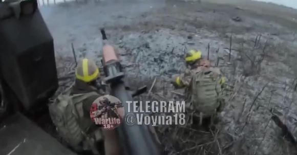 A Russian PFM-1 "toe popper" landmine explodes Ukrainian soldier's foot ...